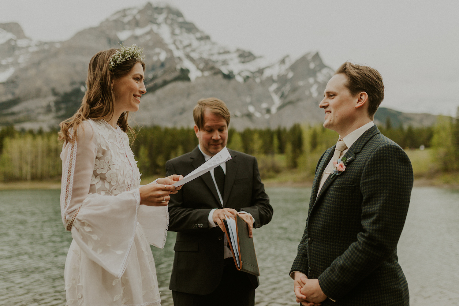 10 Best Places to Elope in Alberta - Calgary Photographer Havilah Heger